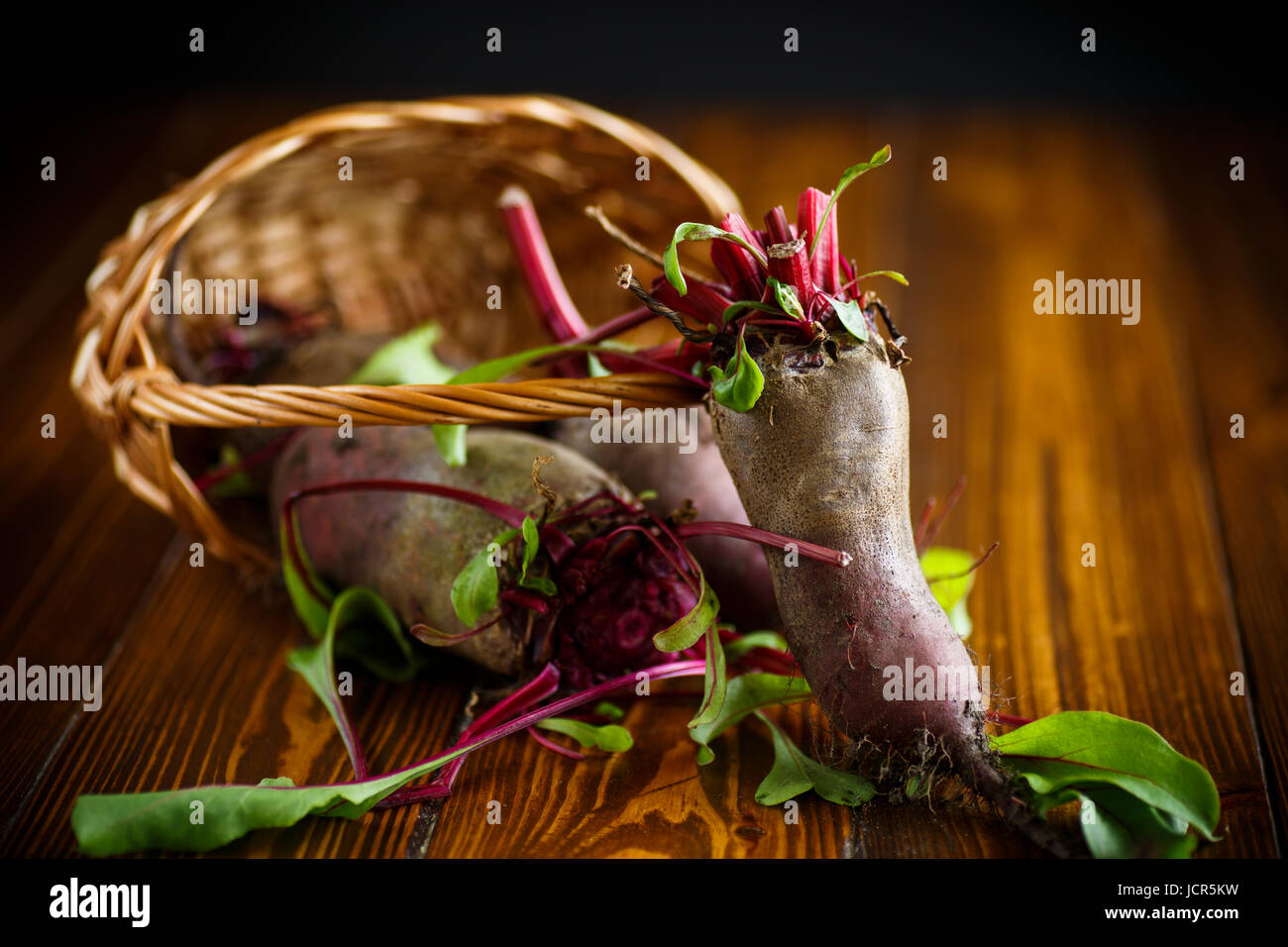 Fresh organic raw beet Stock Photo - Alamy