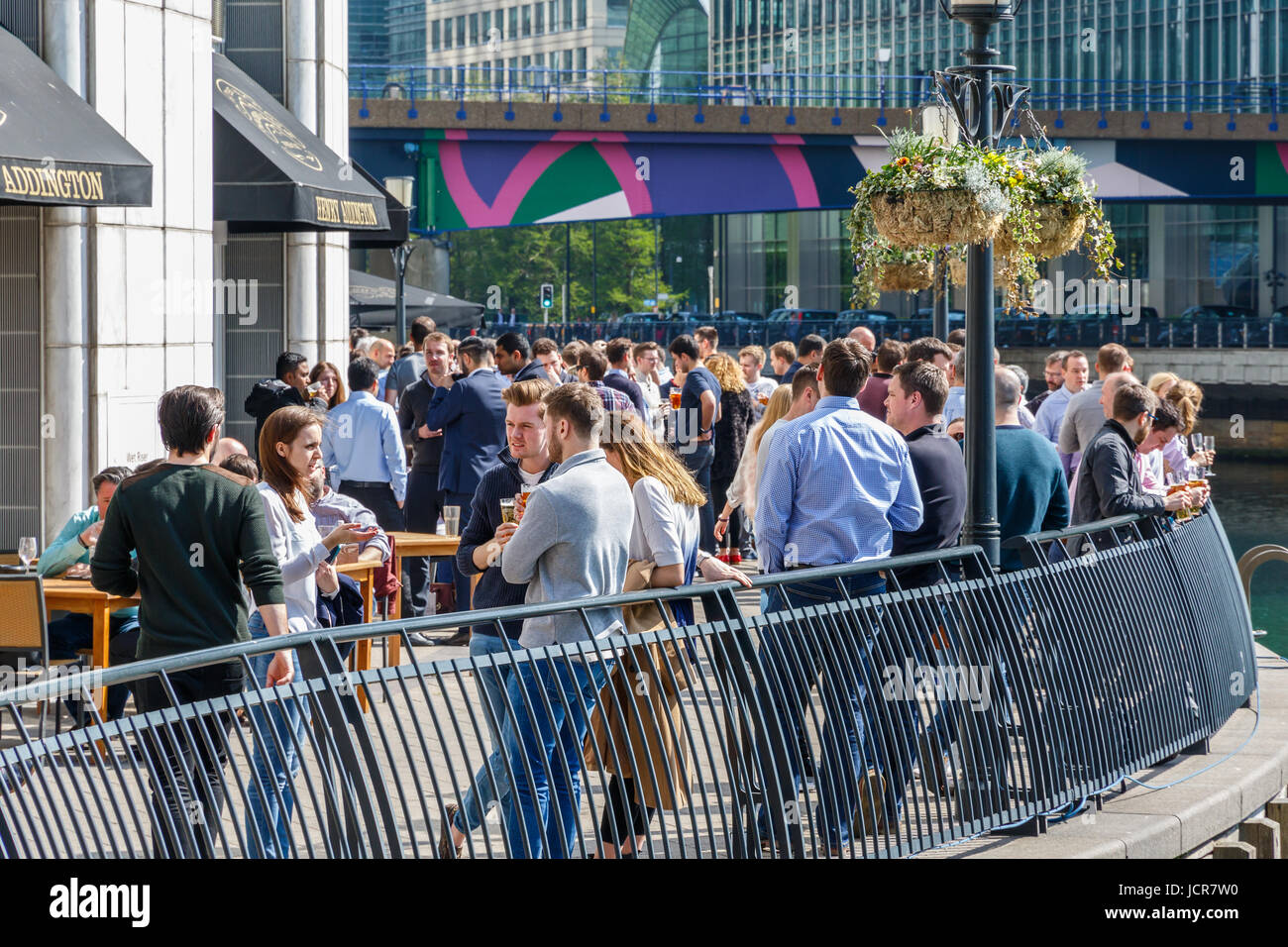 Dockside activity hi-res stock photography and images - Alamy