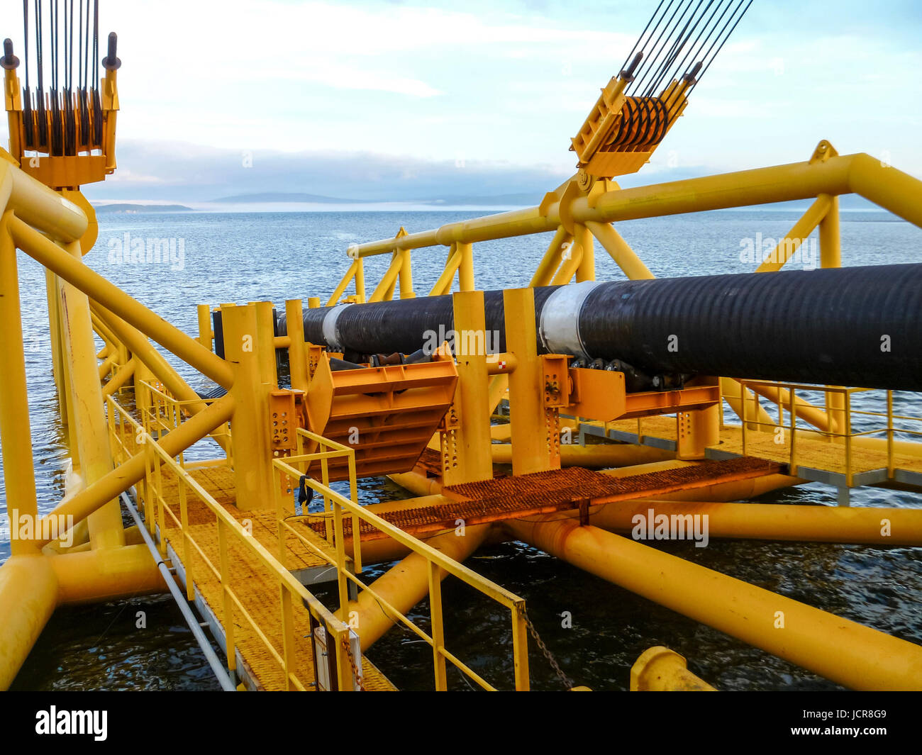 Pipelaying vessel hi-res stock photography and images - Alamy