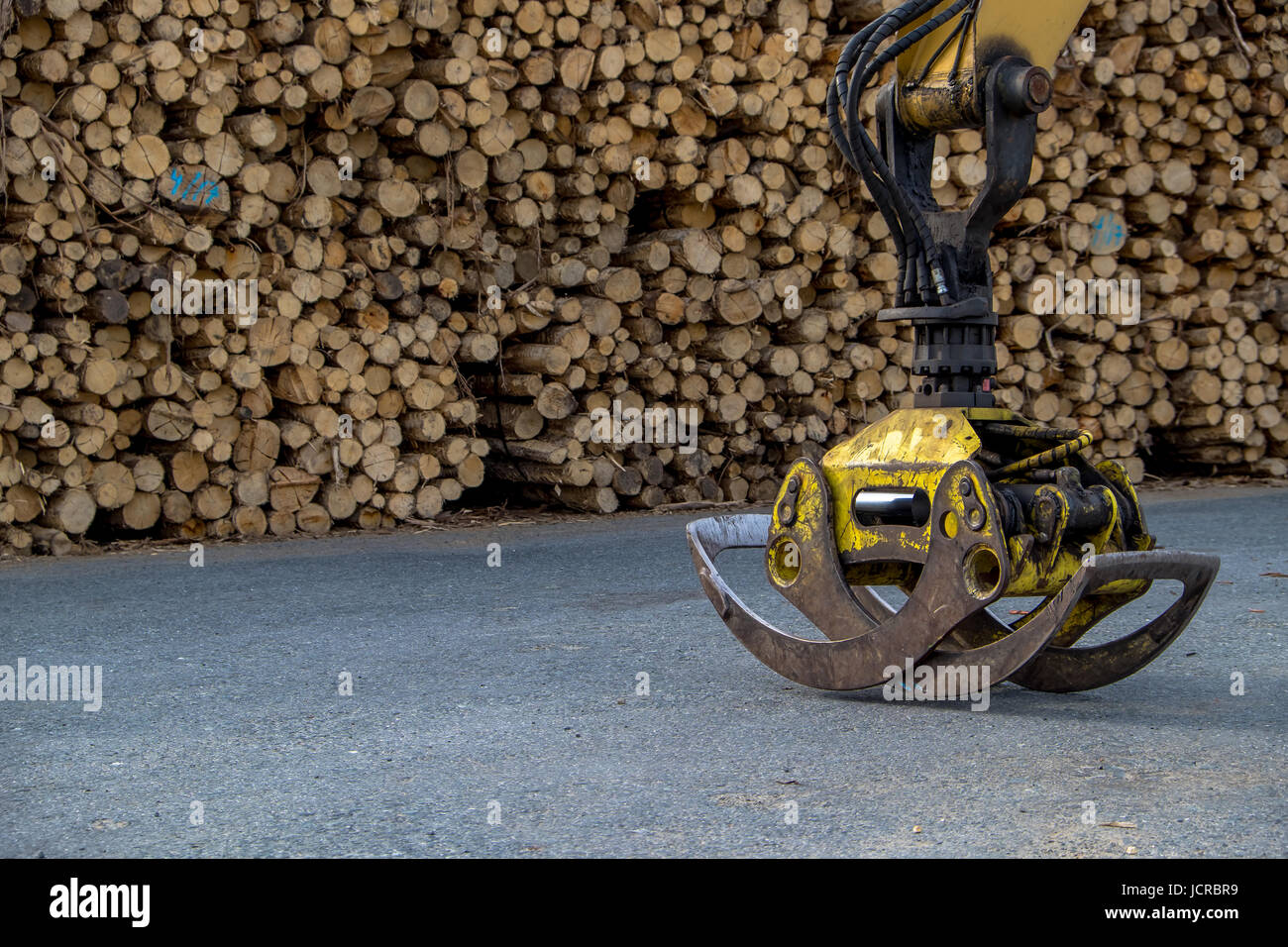 Timber crane hi-res stock photography and images - Alamy