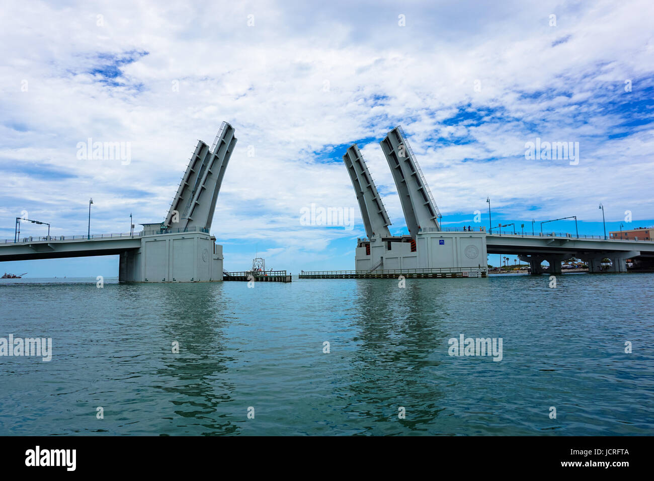 Bridge draw drawbridge florida hi-res stock photography and images - Alamy