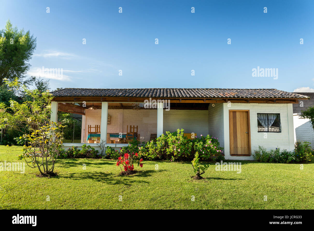 Backyard house in a beautiful sunny day Stock Photo - Alamy