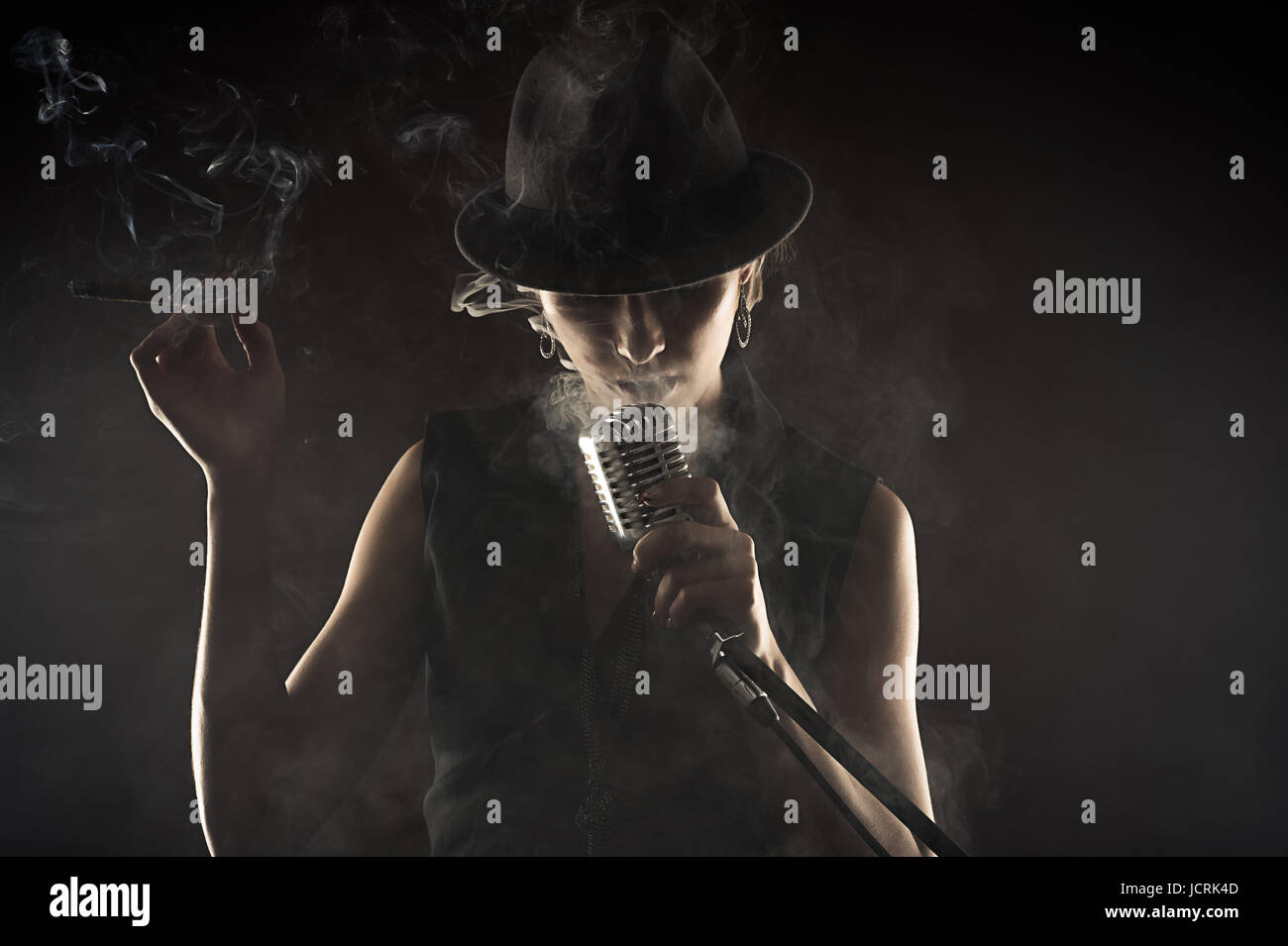 singer with retro microphone Stock Photo - Alamy