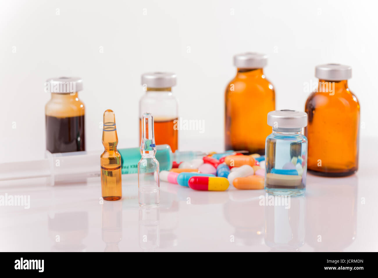 Different types of drugs hi-res stock photography and images - Alamy
