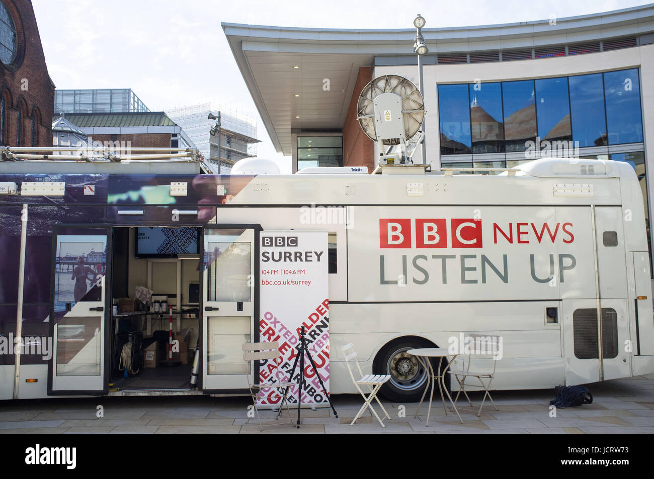 Bbc outside broadcast hi-res stock photography and images - Alamy