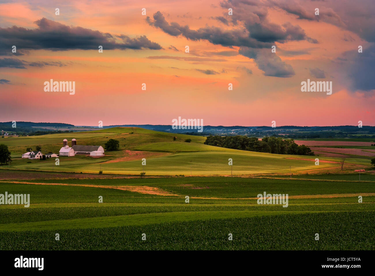 Midwest landscape hi-res stock photography and images - Alamy