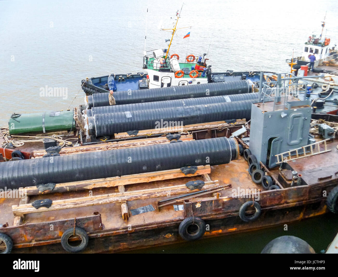 Pipelaying Vessel Stock Photos & Pipelaying Vessel Stock Images - Alamy
