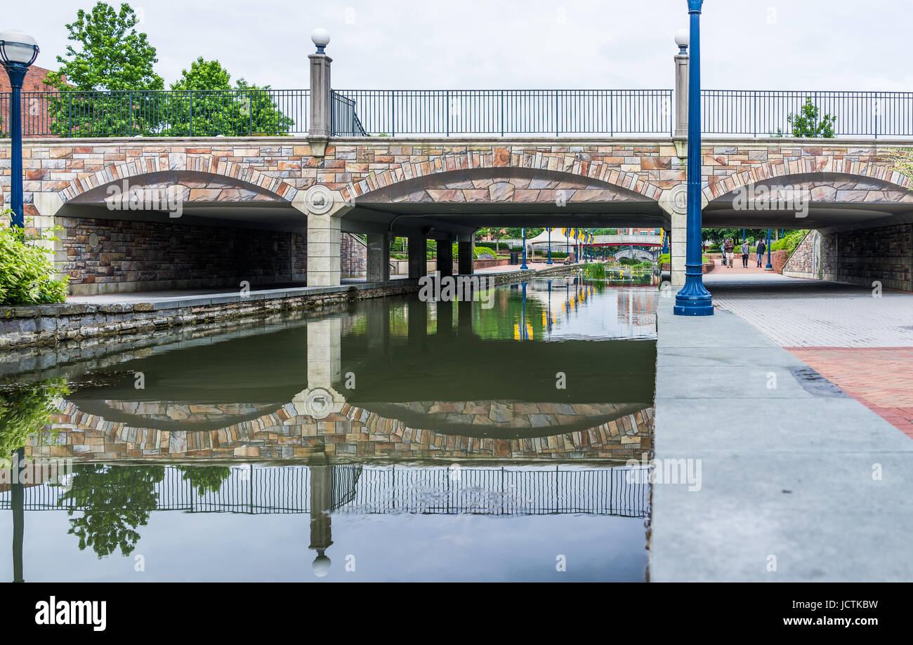 Frederick bridge hi-res stock photography and images - Alamy