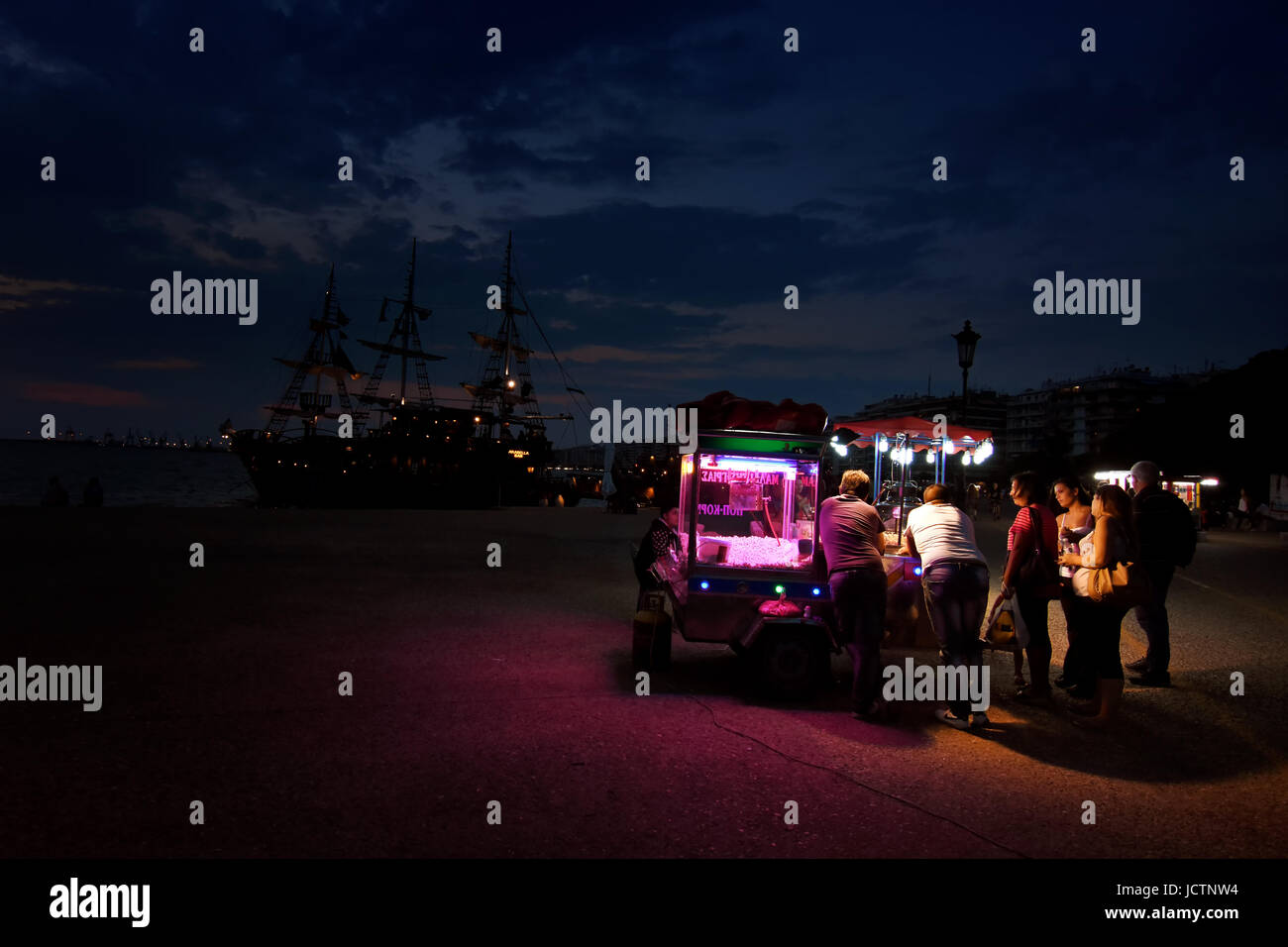 Popcorn vendor at Thessaloniki, Greece Stock Photo - Alamy