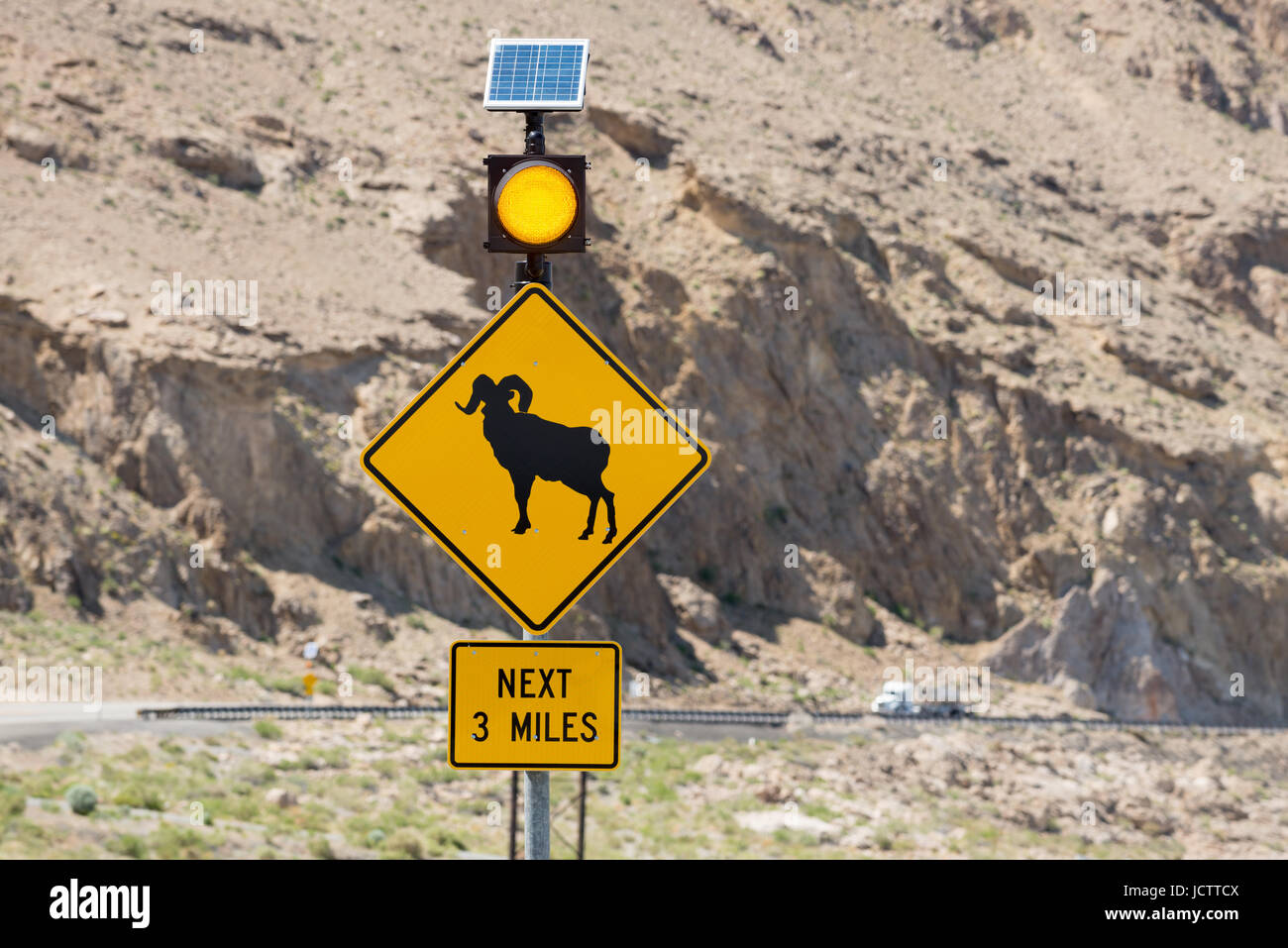 Highway 95 nevada hi-res stock photography and images - Alamy