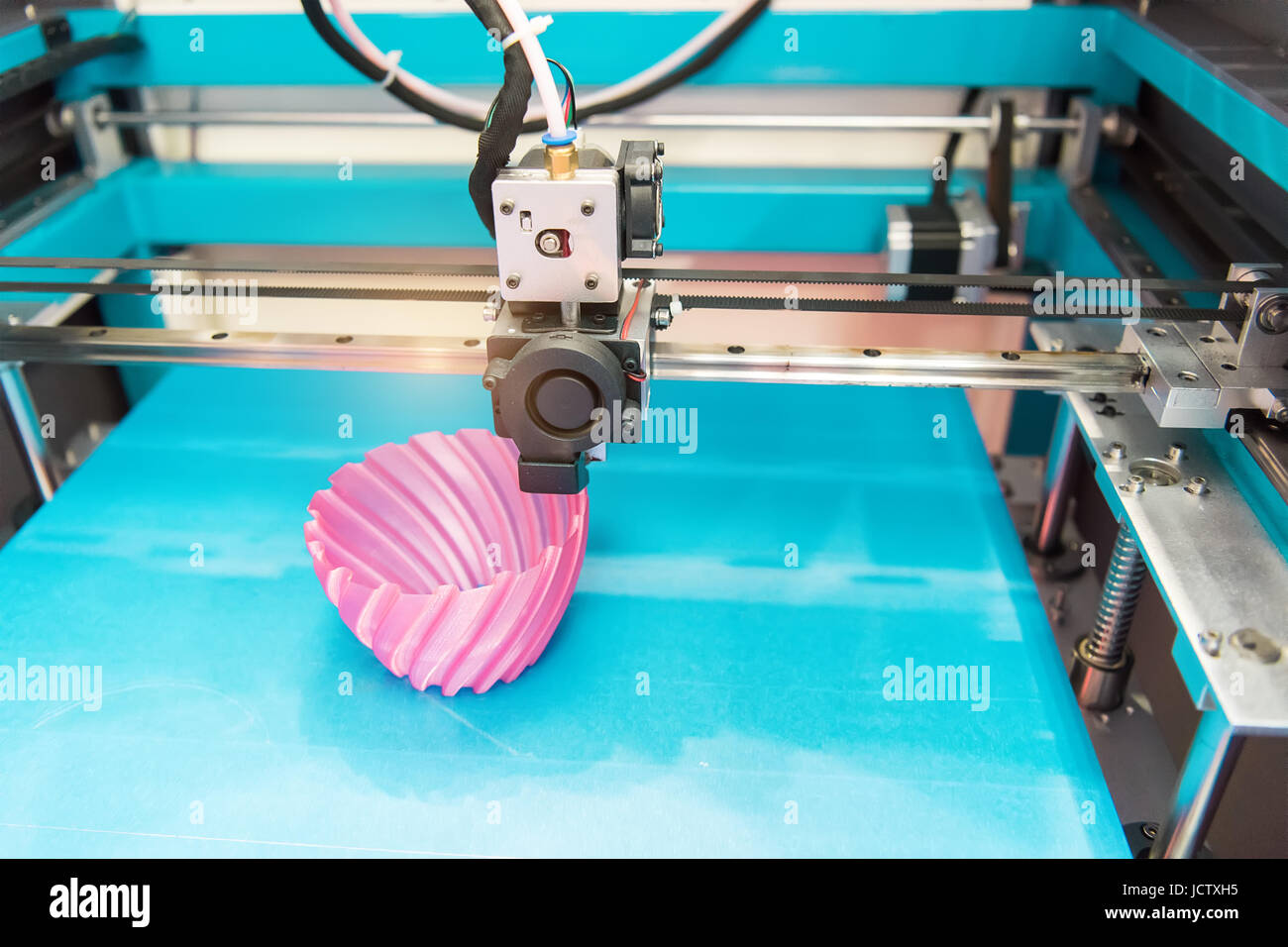 3D printer printing figure close-up macro Stock Photo - Alamy