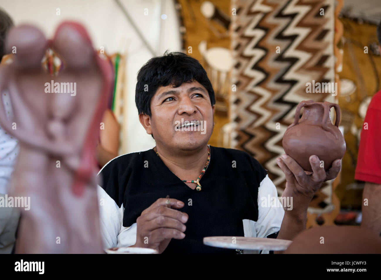 Indigenous pottery hi-res stock photography and images - Alamy