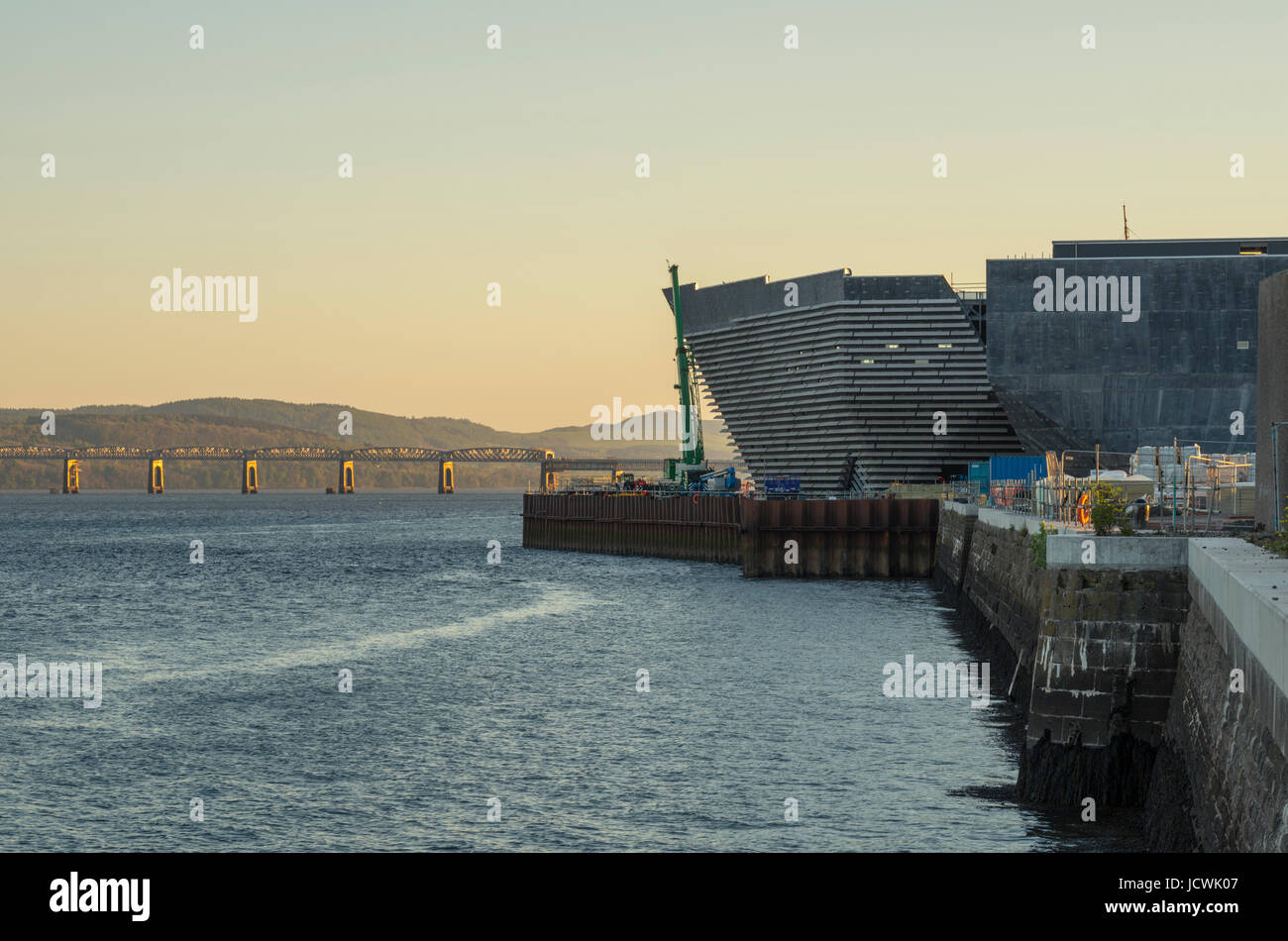 Dundee waterfront hi-res stock photography and images - Alamy