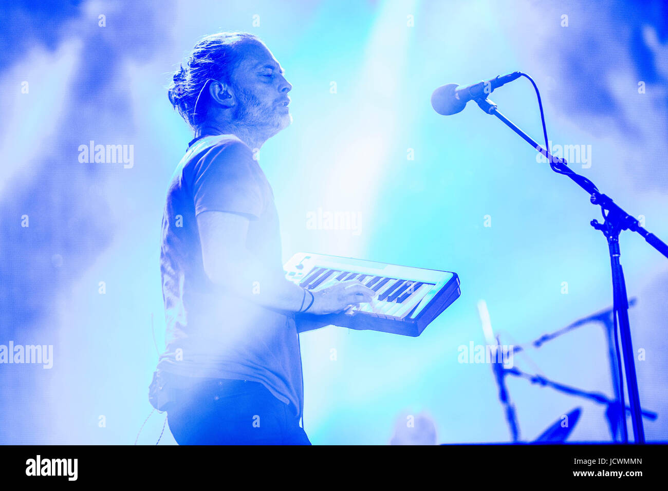 Radiohead hi-res stock photography and images - Alamy