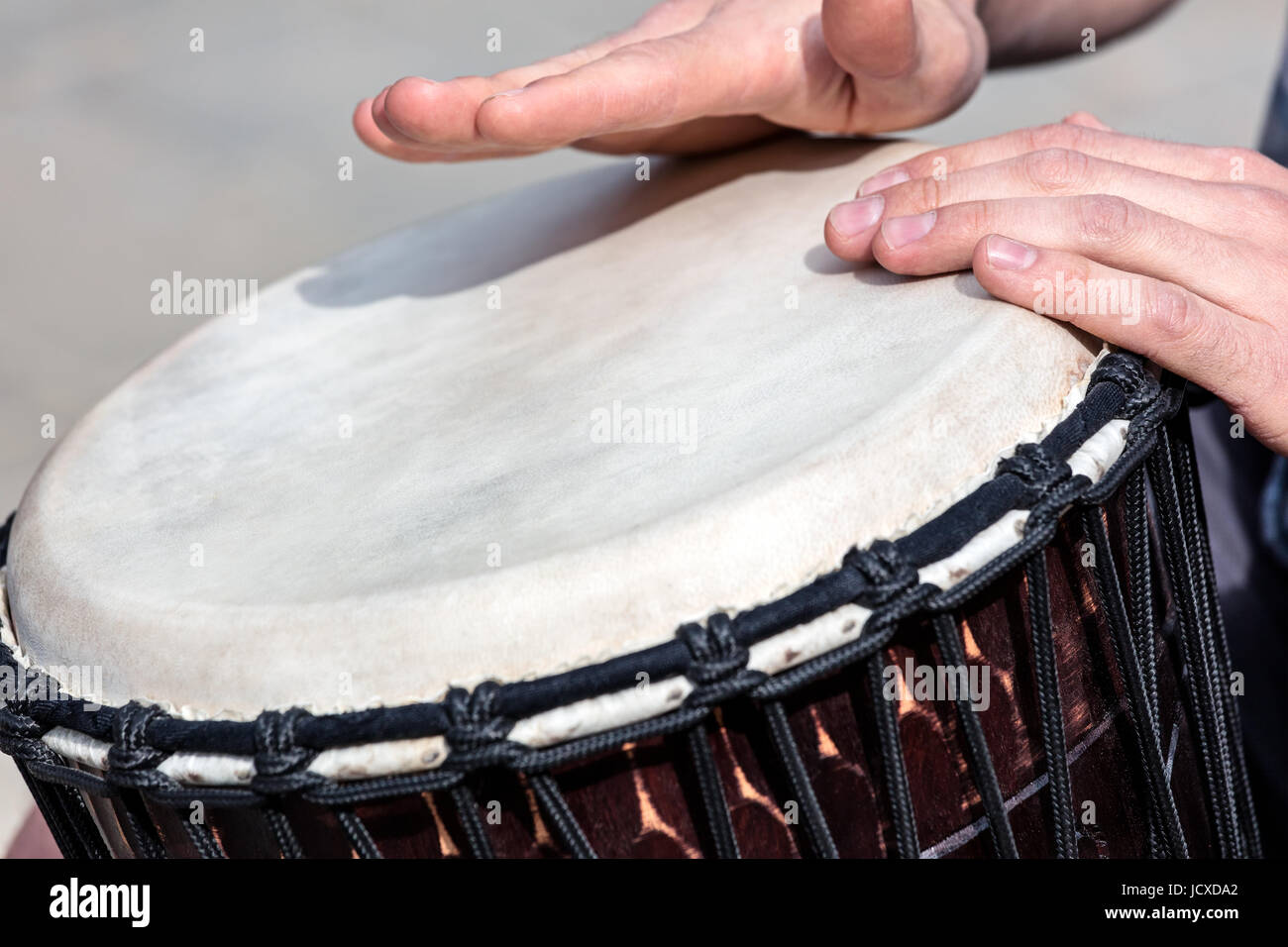 African drum hi-res stock photography and images - Alamy
