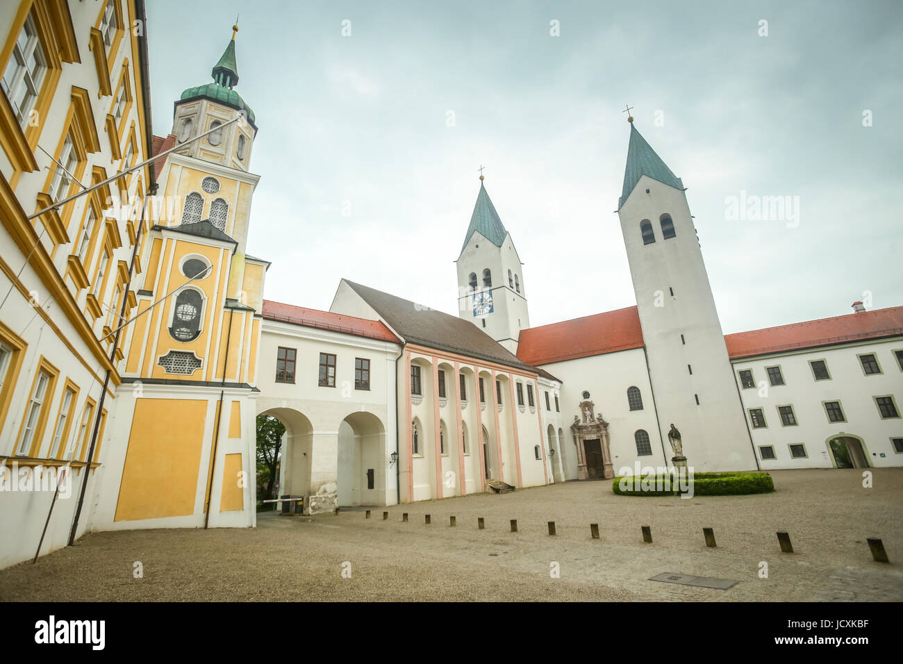 Saint mary and corbinian cathedral hi-res stock photography and images ...