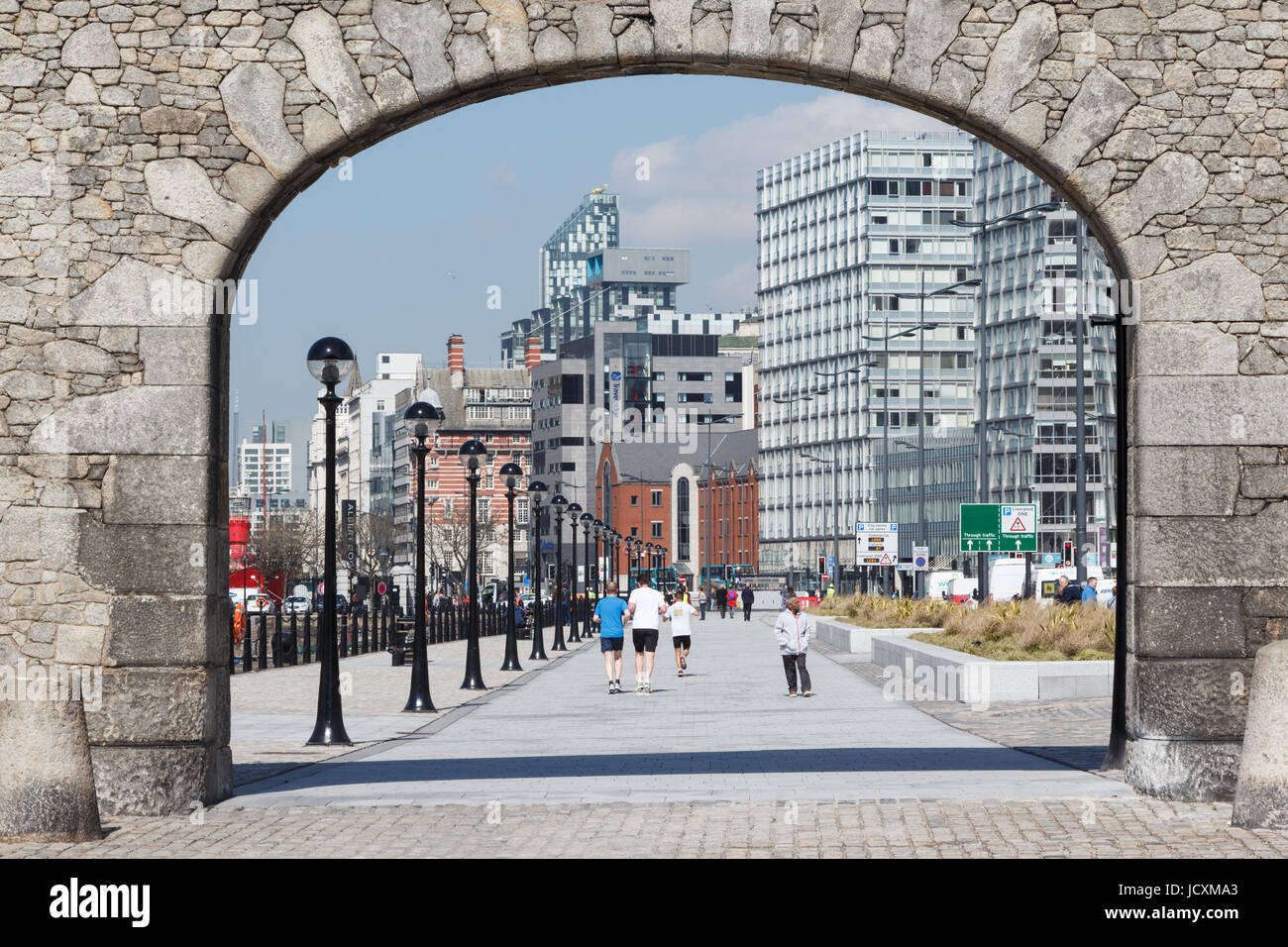 Liverpool city hi-res stock photography and images - Alamy