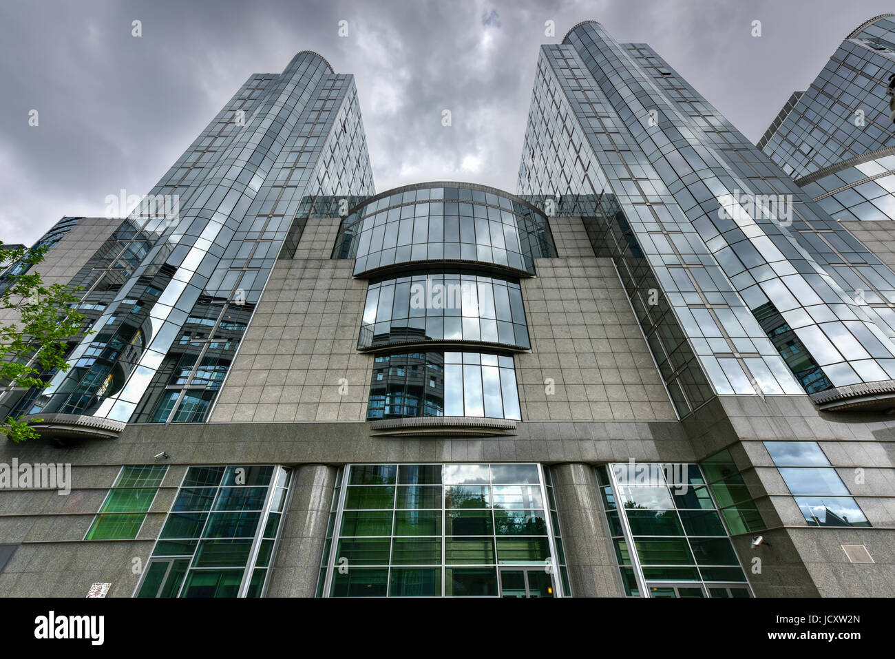 Brussels modern government buildings hi-res stock photography and ...