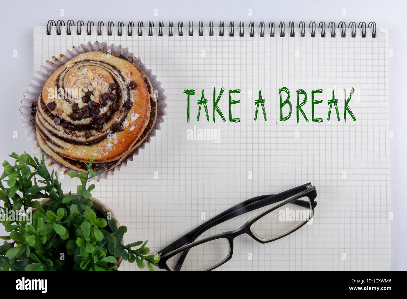 Business concept of simple breakfast, coffee and croissant with note ...