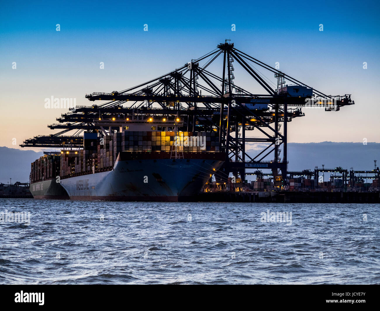 Import and export containers hi-res stock photography and images - Alamy