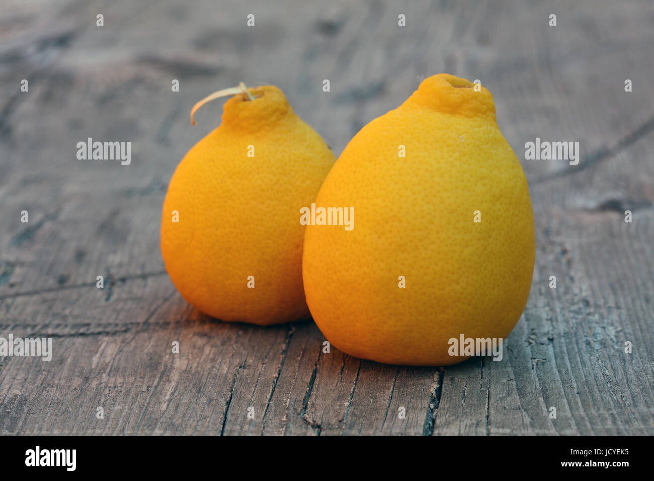 Reife zitronen hi-res stock photography and images - Alamy