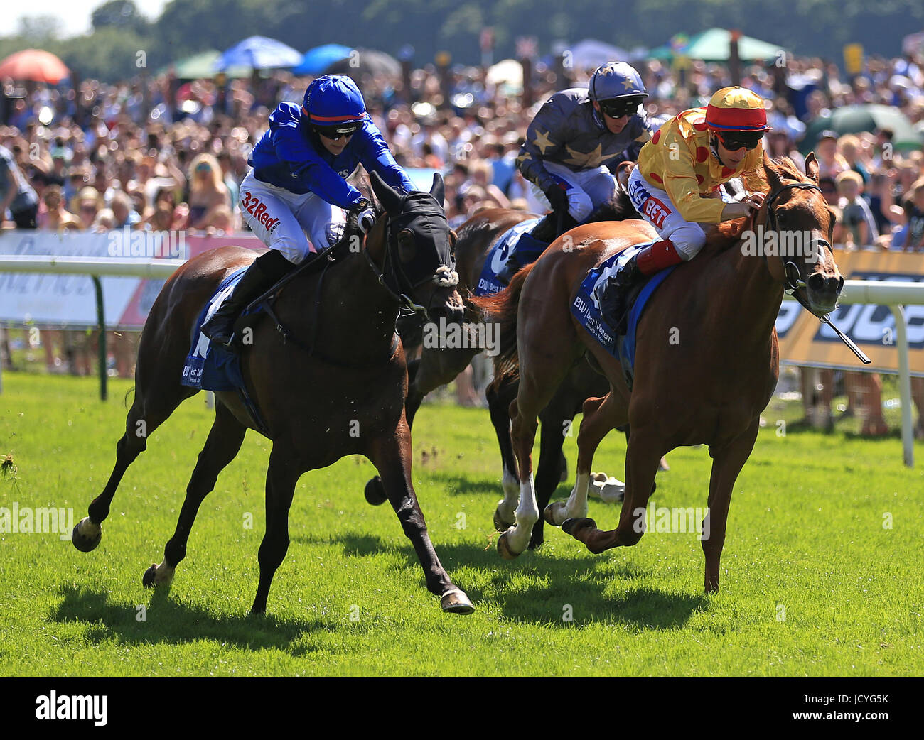 Arabian Hope (left) ridden by Josephine Gordon wins The Best Western ...