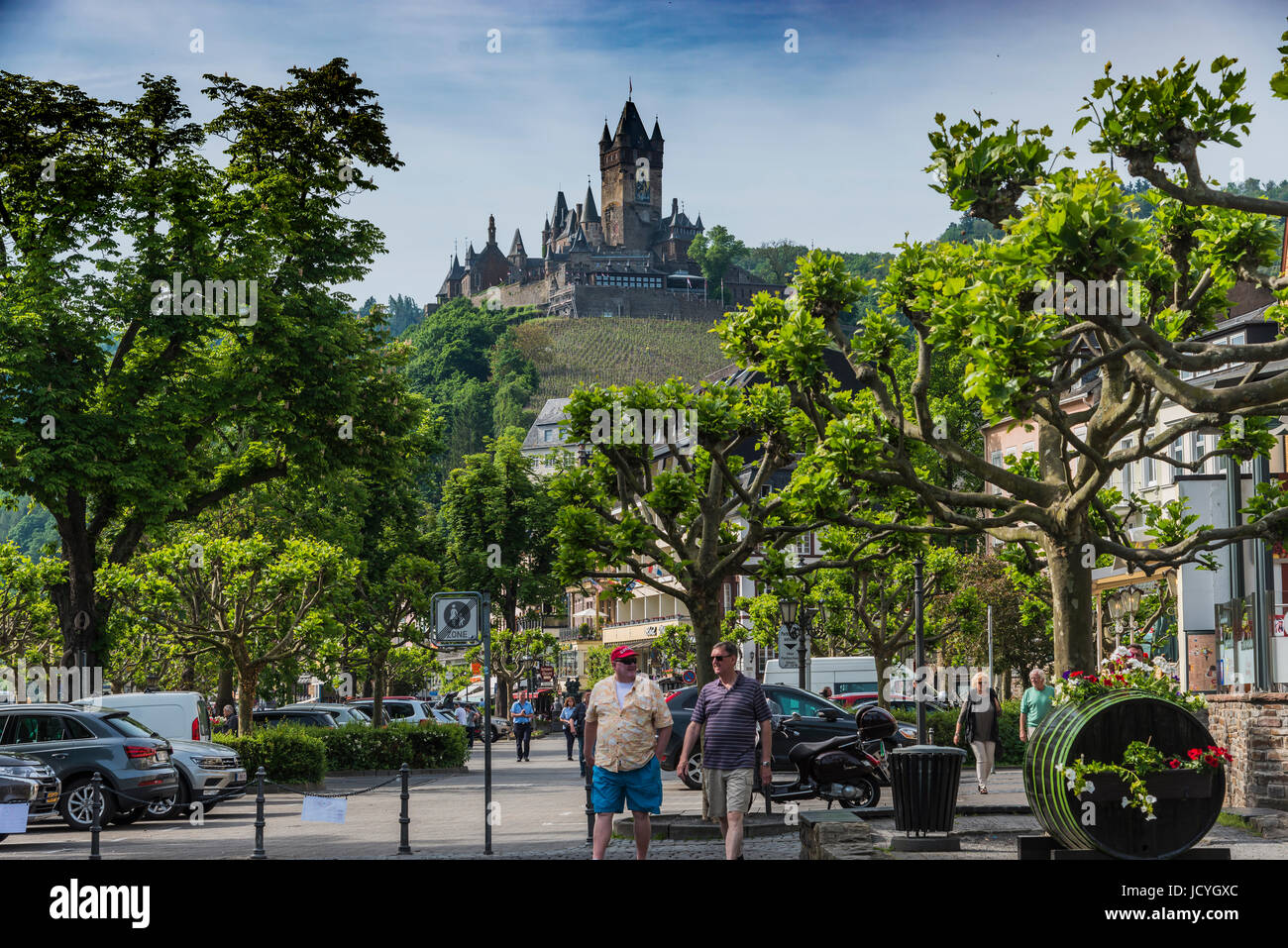 Moselle vineyard reichsburg castle hi-res stock photography and images ...