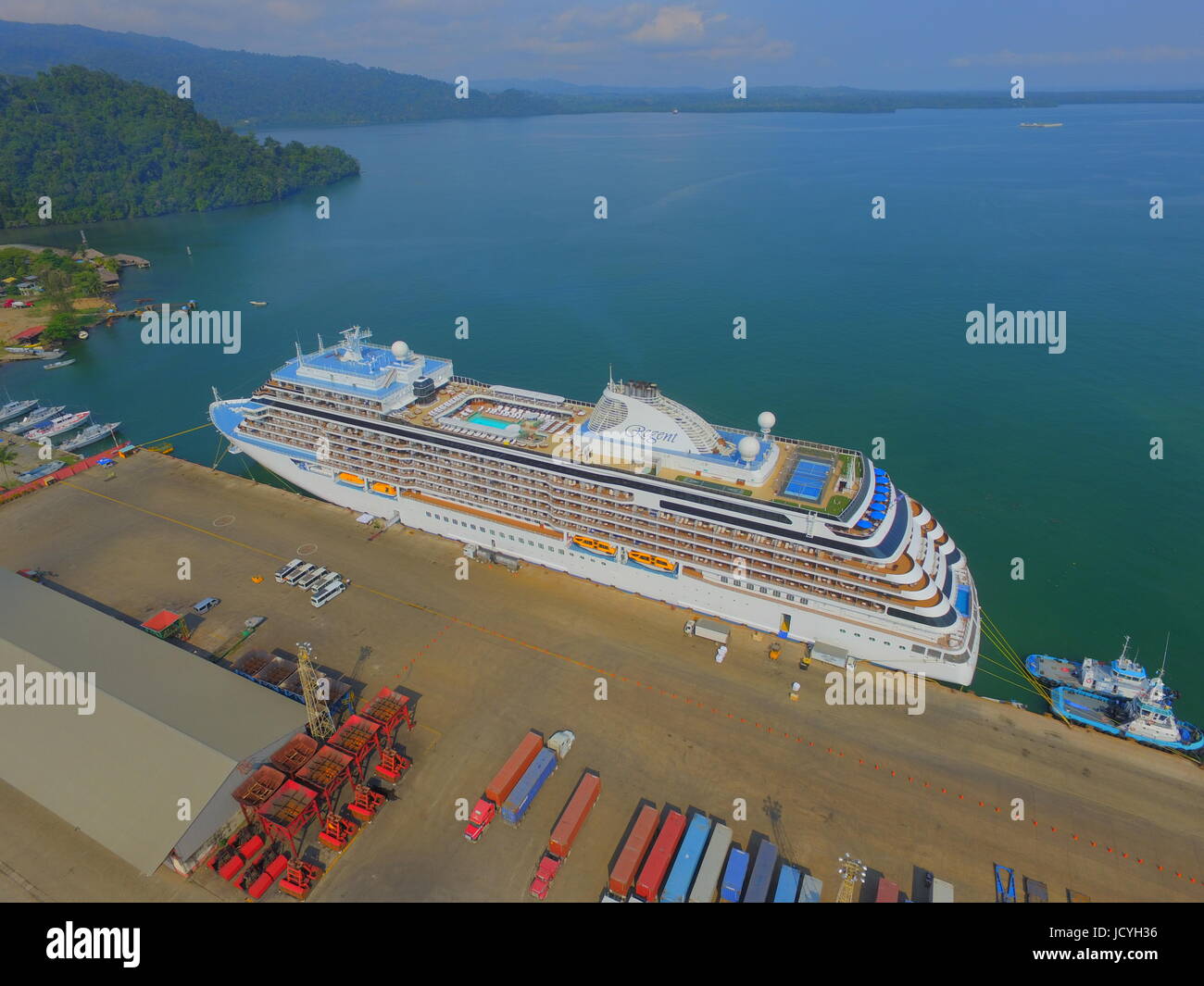 Cruise Ship in Santo Tomas, Guatemala Stock Photo - Alamy