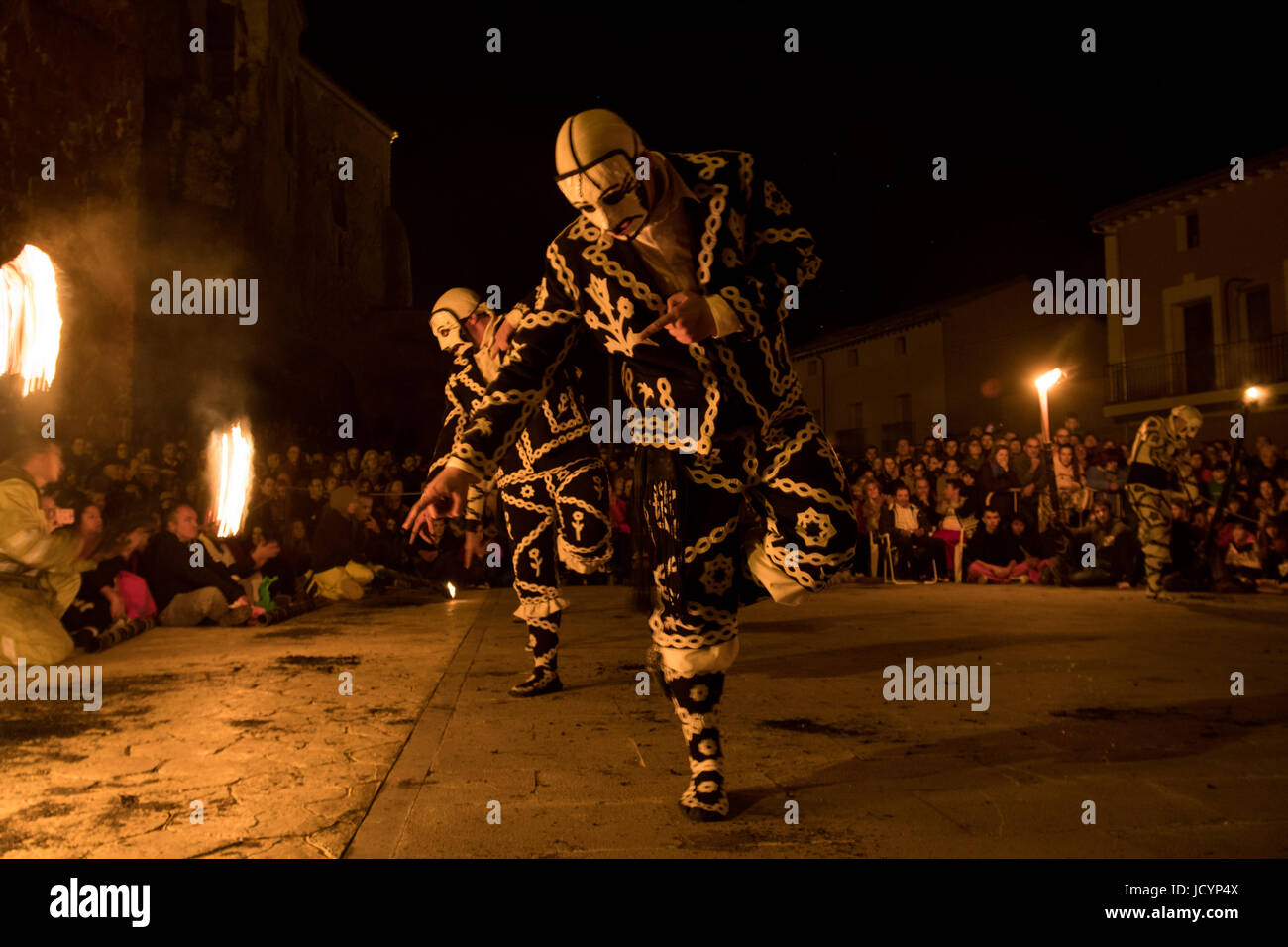 Cetina, Spain. 19th May, 2017. Dancers during Cetina's 'Contradanza ...