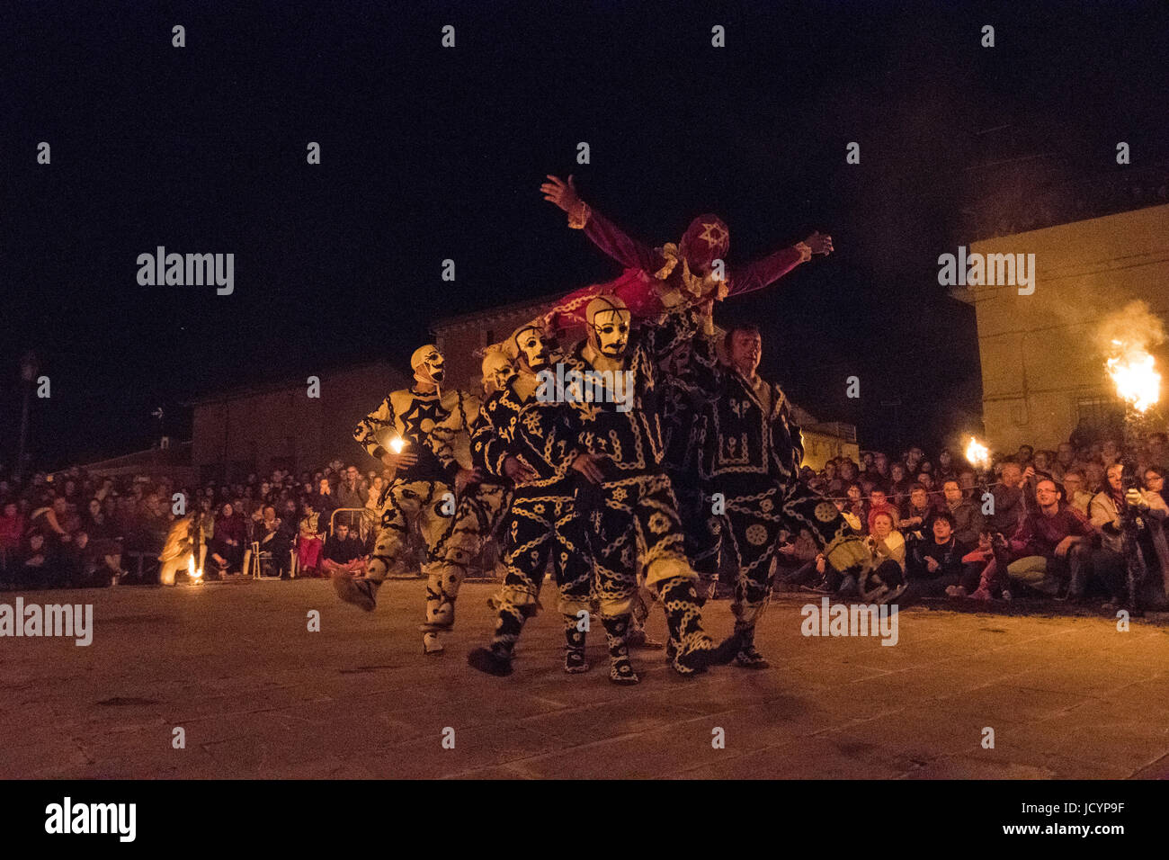 Cetina, Spain. 19th May, 2017. Dancers dancing carrying with the dead ...