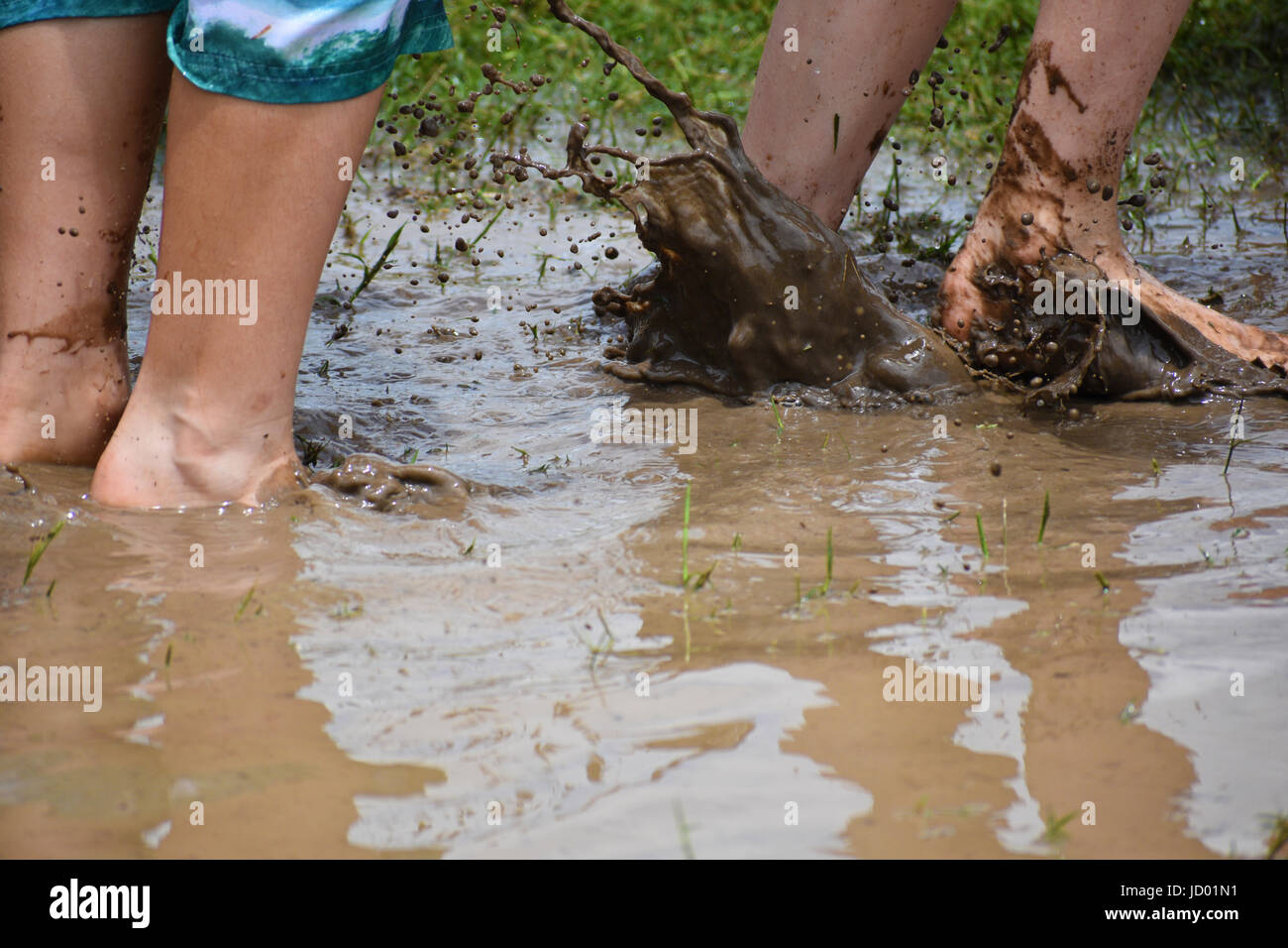 Dirty feet girls hi-res stock photography and images - Alamy