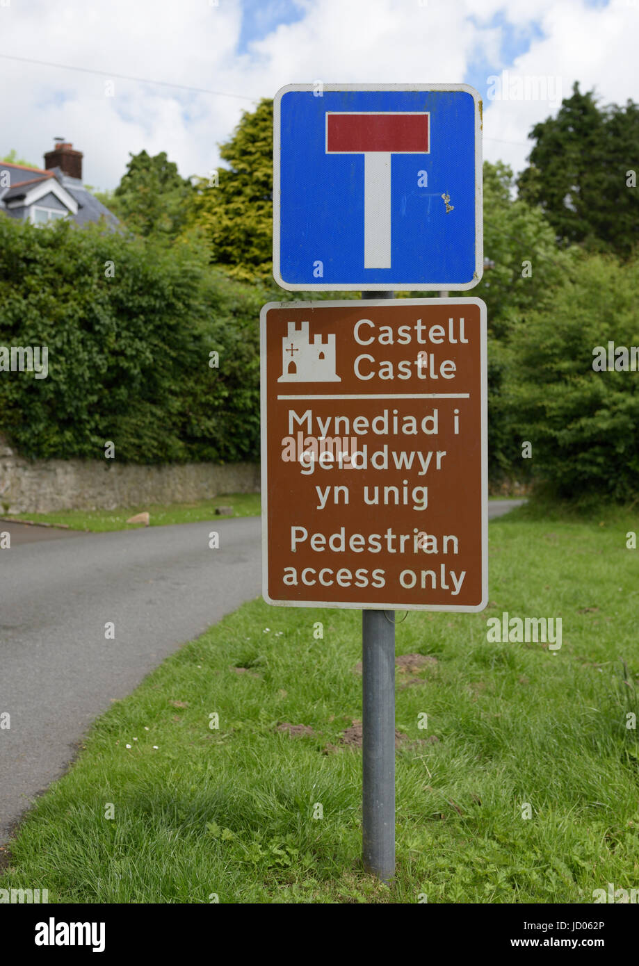 English Bilingual Signs High Resolution Stock Photography and Images ...