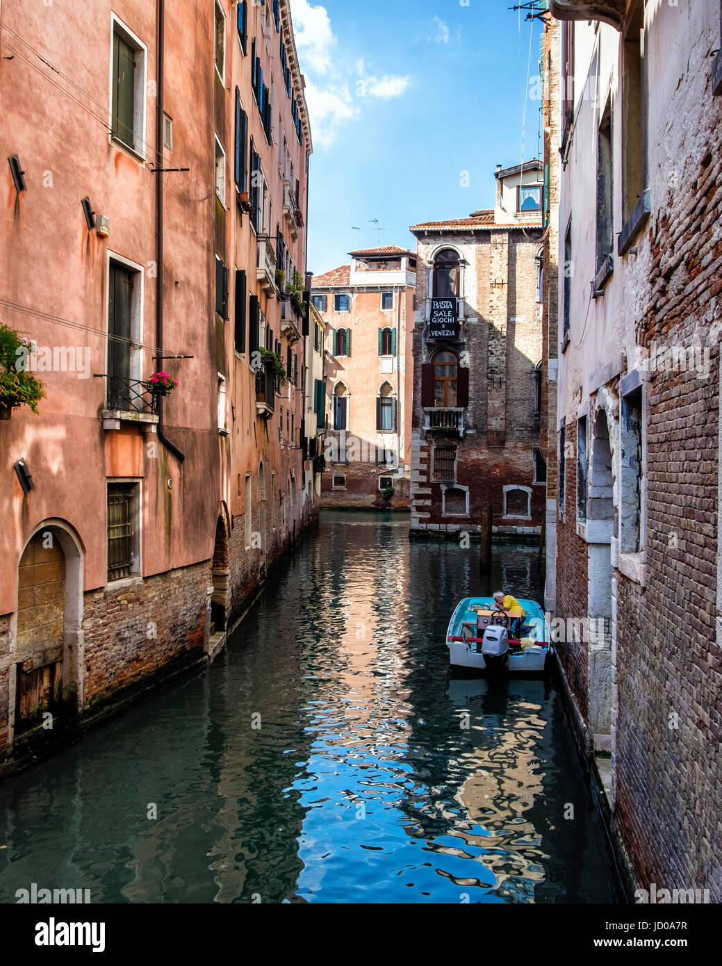 Typical venetian houses hi-res stock photography and images - Alamy