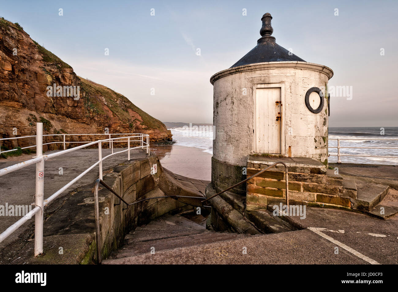 The customers look-out building on Whitby's Battery Parade Stock Photo ...