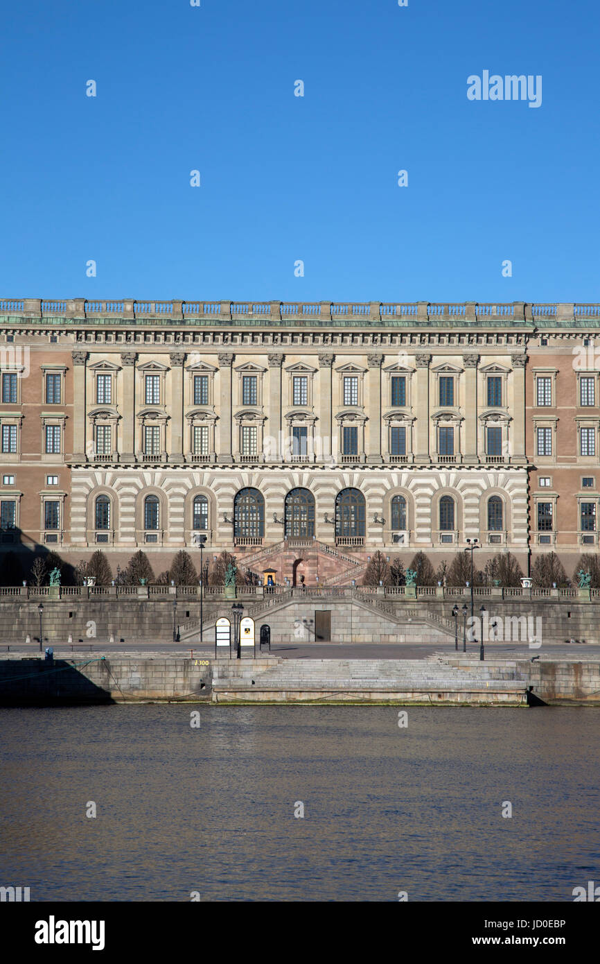 Royal palace facade hi-res stock photography and images - Alamy