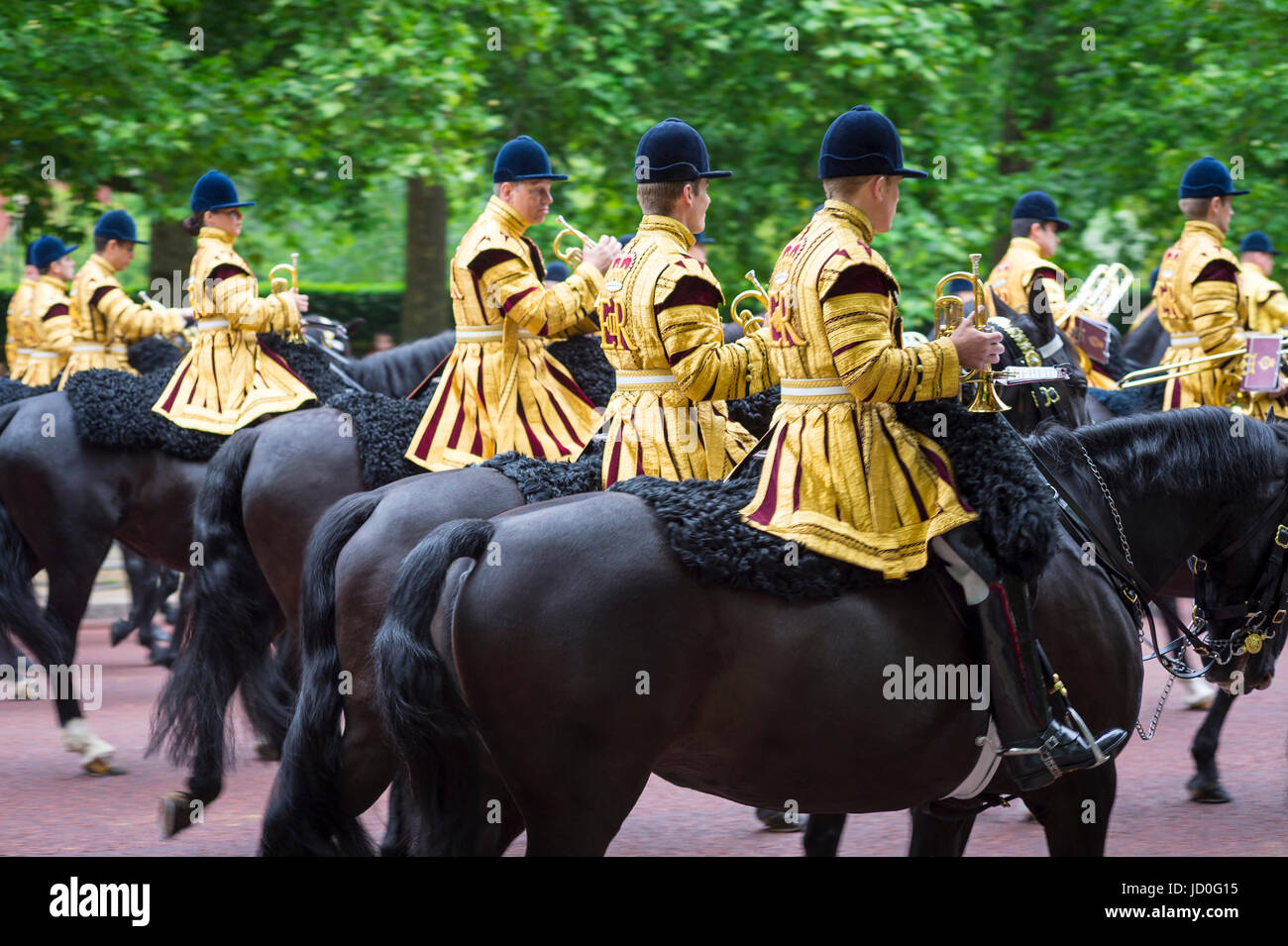 Horses in a procession hi-res stock photography and images - Alamy