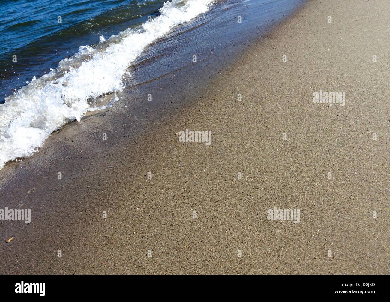 Wave and beach vector hi-res stock photography and images - Alamy
