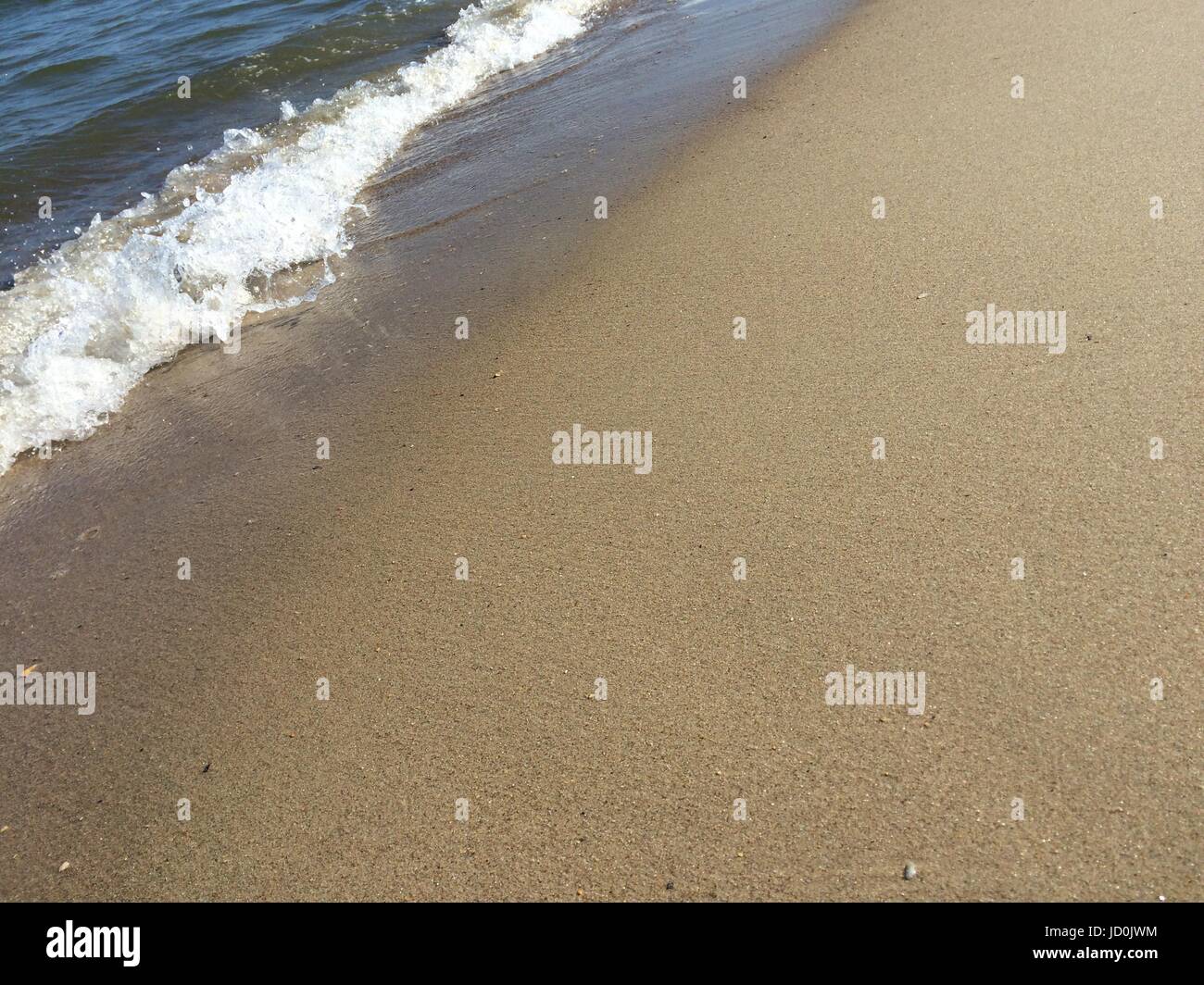 Natural white foam on shore hi-res stock photography and images - Alamy