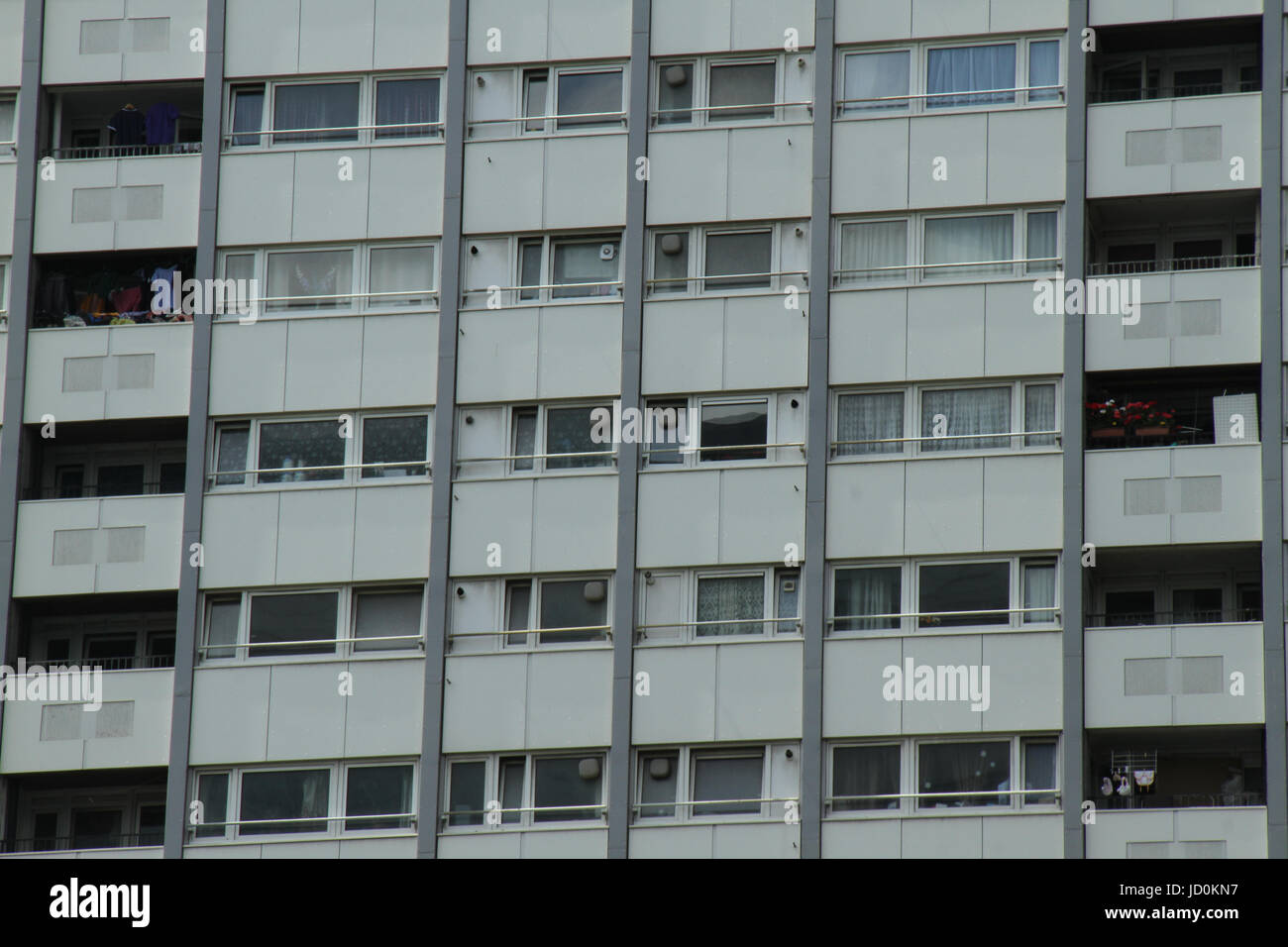 Cladding caught fire hi-res stock photography and images - Alamy