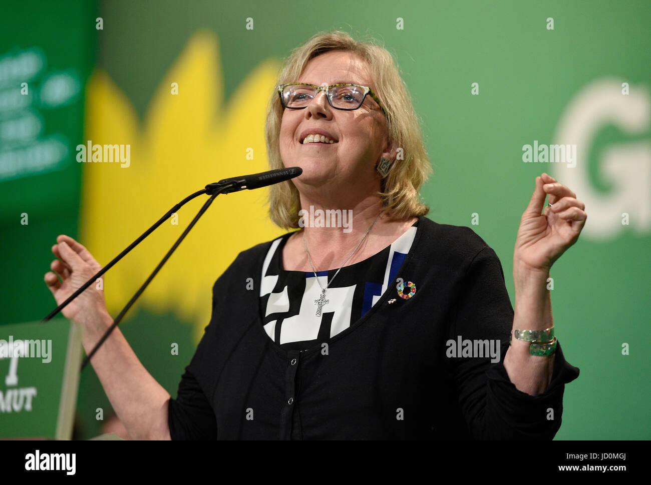 Elizabeth may green party hi-res stock photography and images - Alamy