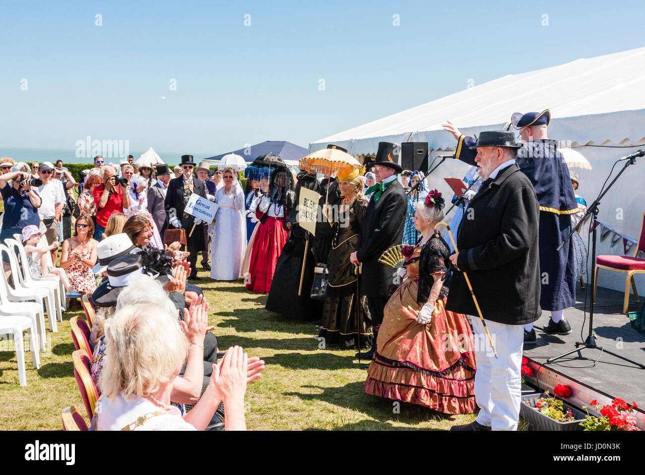 Charles dickens characters hi-res stock photography and images - Alamy