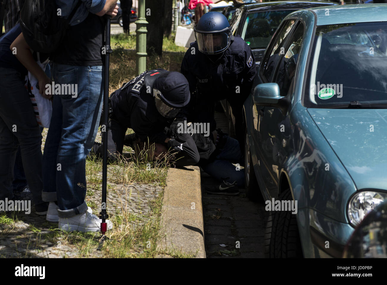 Demonstrator police barrier hi-res stock photography and images - Alamy