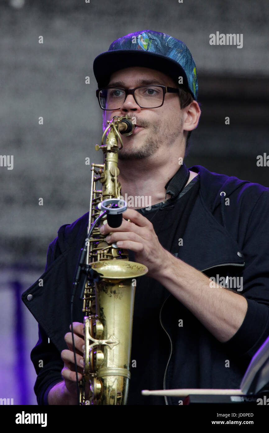 Worms, Germany. 17th June, 2017. The backing band of US singer Aka Naru ...
