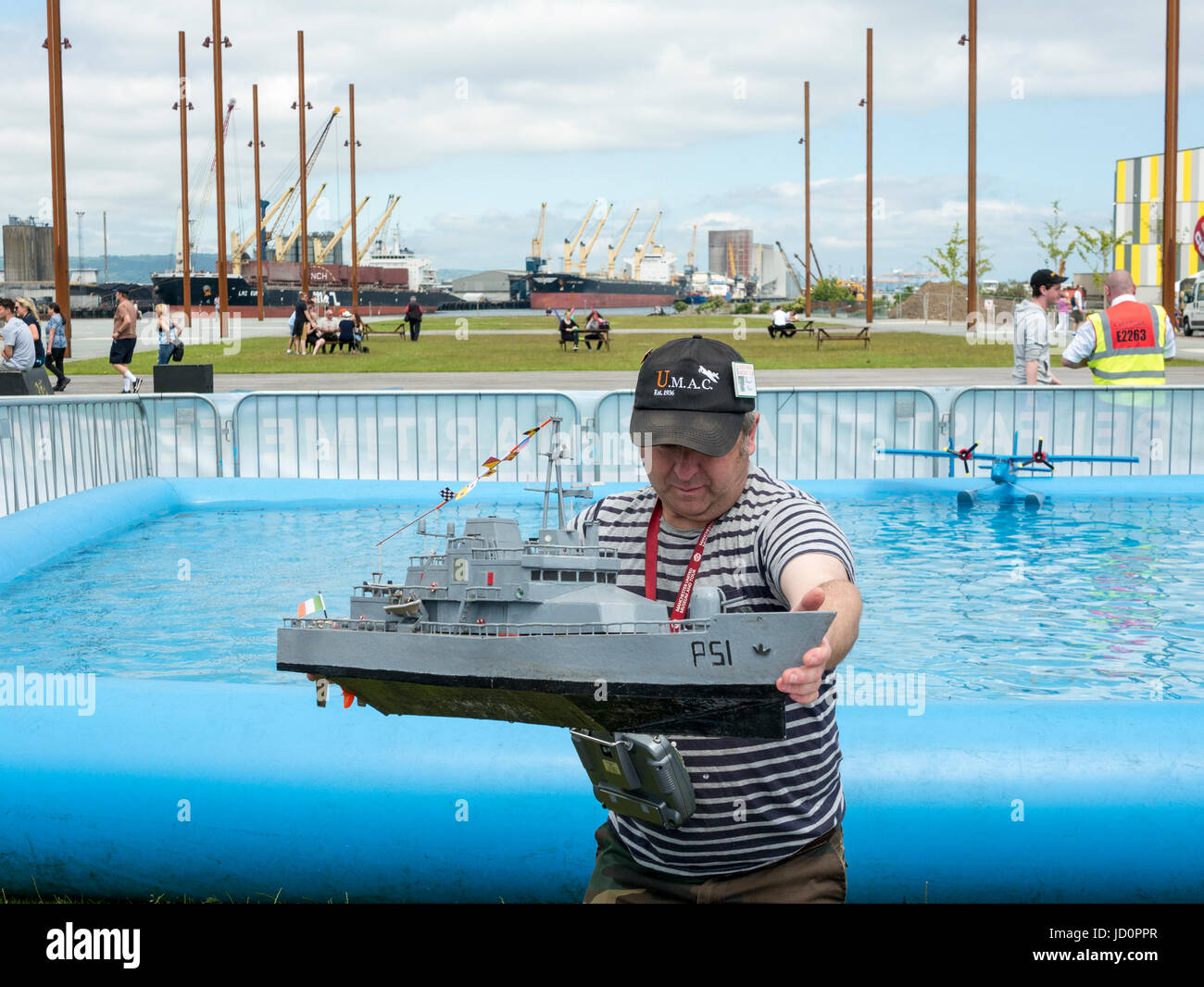 Remote control models hi-res stock photography and images - Alamy