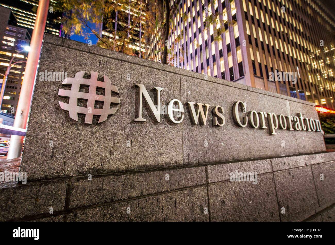 News corp headquarters new york hi-res stock photography and images - Alamy