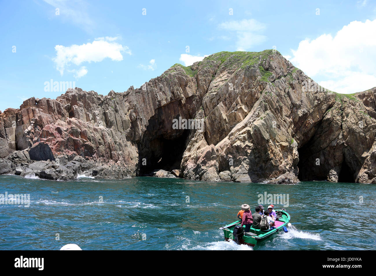 Hong kong global geopark boat hi-res stock photography and images - Alamy
