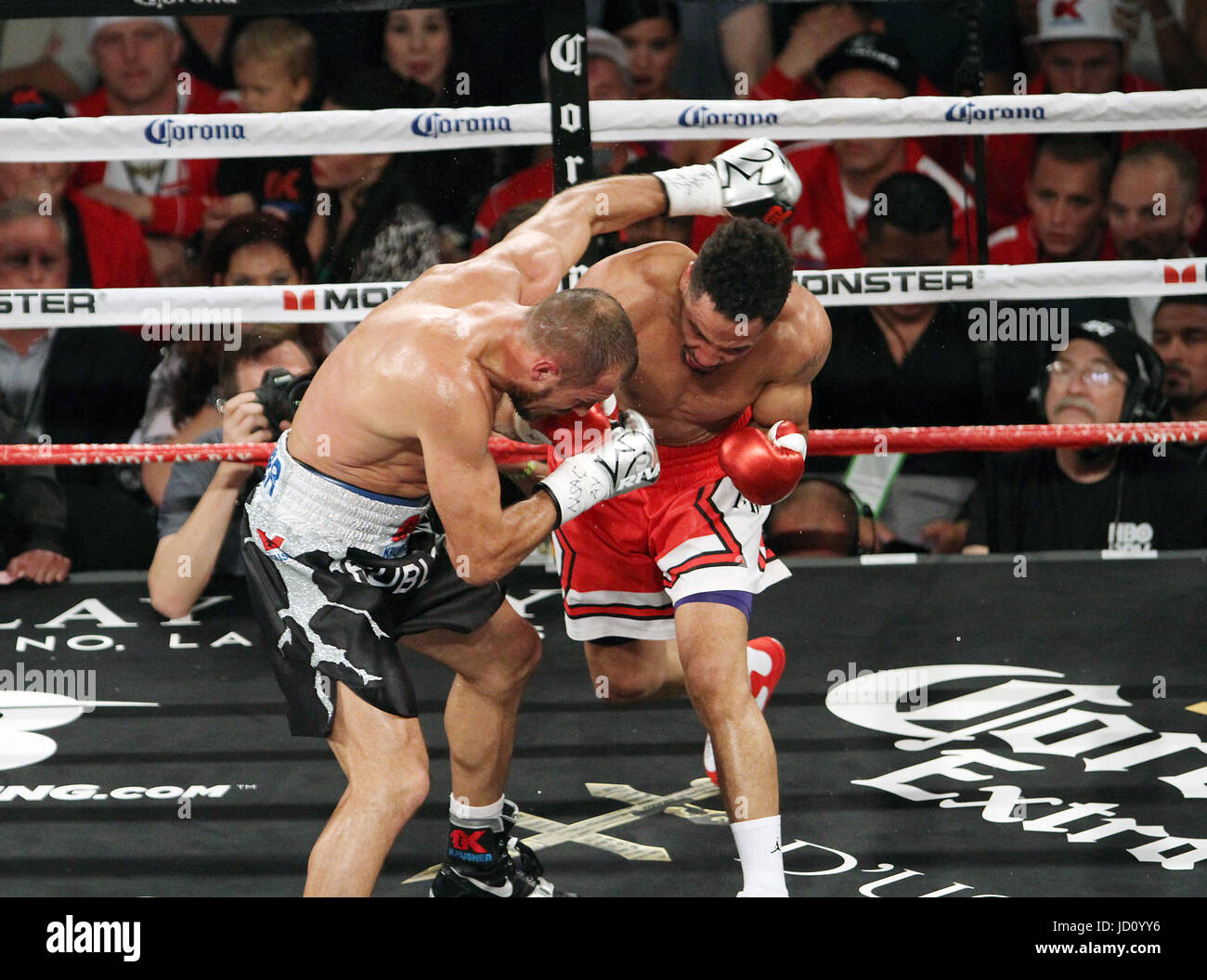 Las Vegas, Nevada, USA. 18th June, 2017. WBA, WBC and IBF Light Heavyweight Boxing champion ...