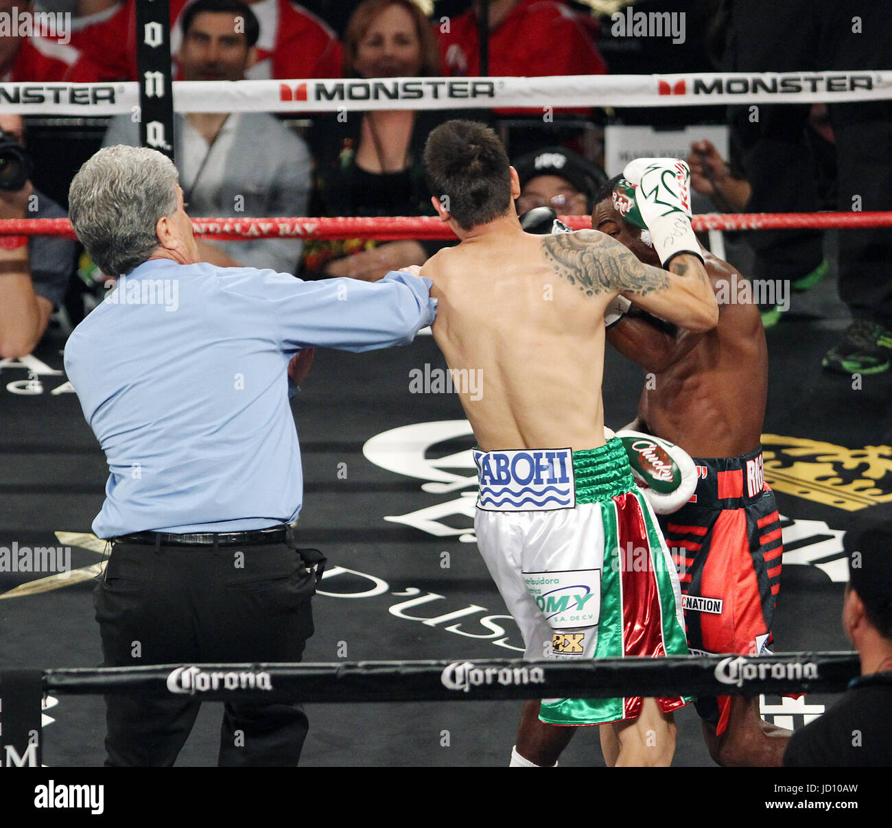 Wba super bantamweight champion hi-res stock photography and images - Alamy