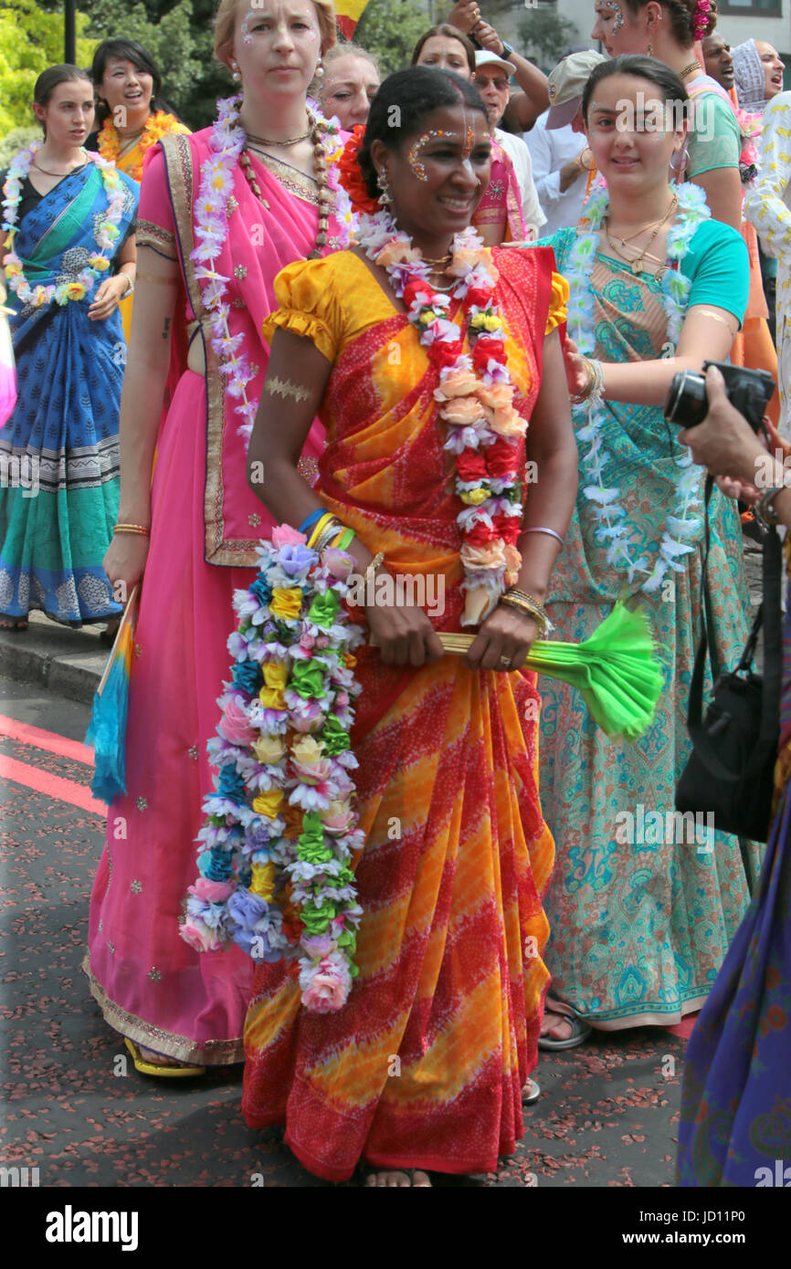 Indian wooden carts hi-res stock photography and images - Alamy