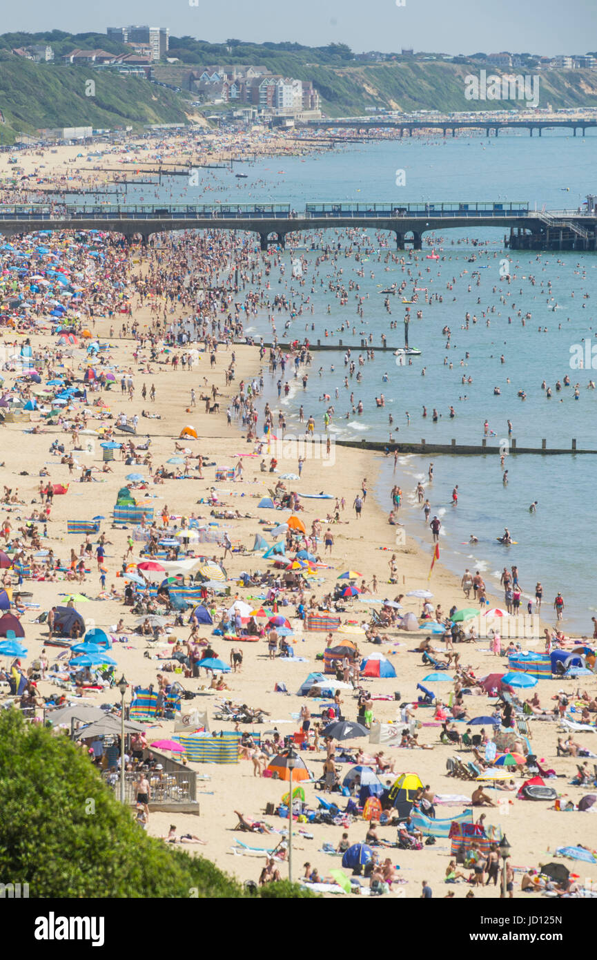 Bournemouth Beach, UK, Sunday 18 June 2017 packed as temperature soars ...